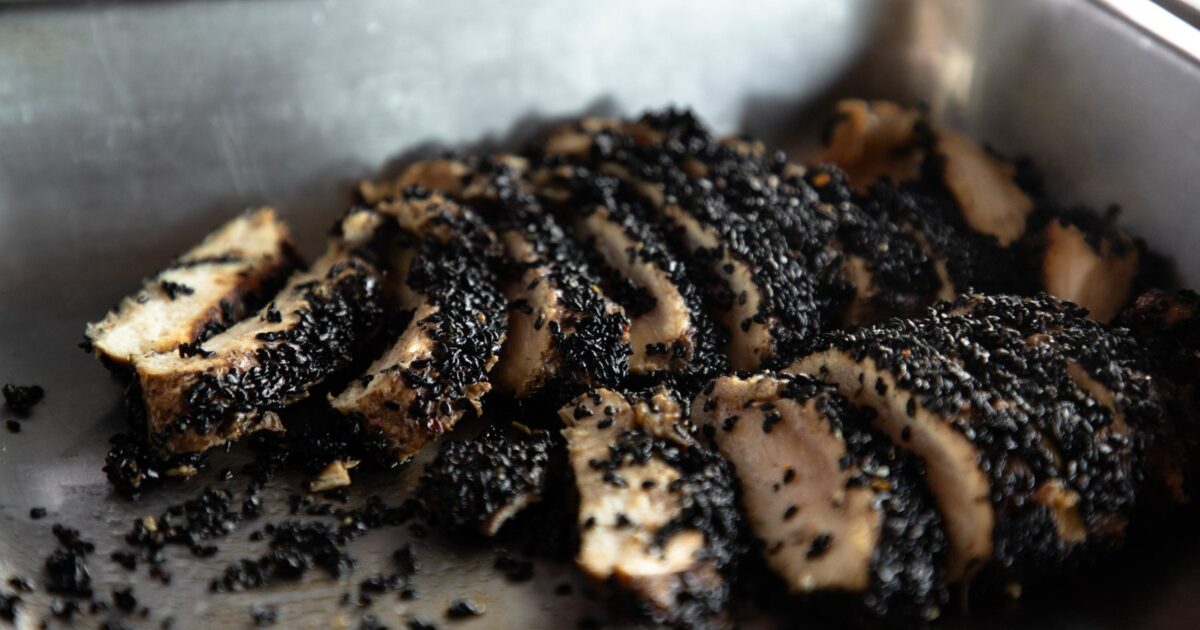 Crusted Chicken Breast with Sweet and Hot Sesame Sauce